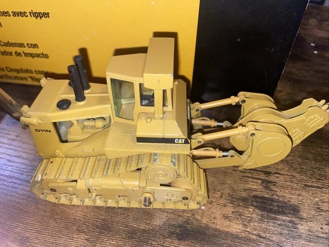 CONRAD 2852 CAT D11N Tracked Dozer & Ripper, 1:50 PARTS ONLY DAMAGED £ ...