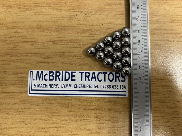 FORDSON DEXTA / Super Dexta Steering Box Top Shaft Ball Bearing Set £4. ...