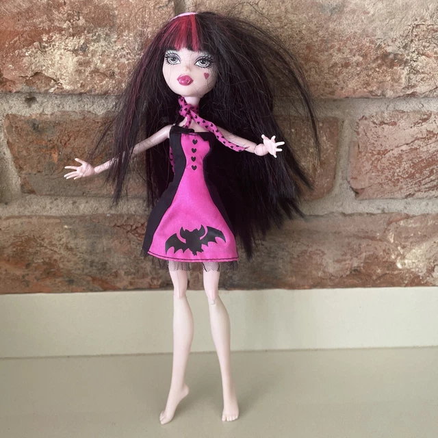2008 Monster High Draculaura Die Ner Vampire Dracula Dinner Waitress Doll Figure £899 Picclick Uk
