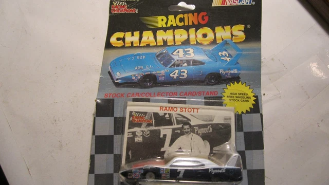 RACING CHAMPIONS STOCK-CAR Avec Carte & Support,# 7 Ramo Scott Plymouth ...