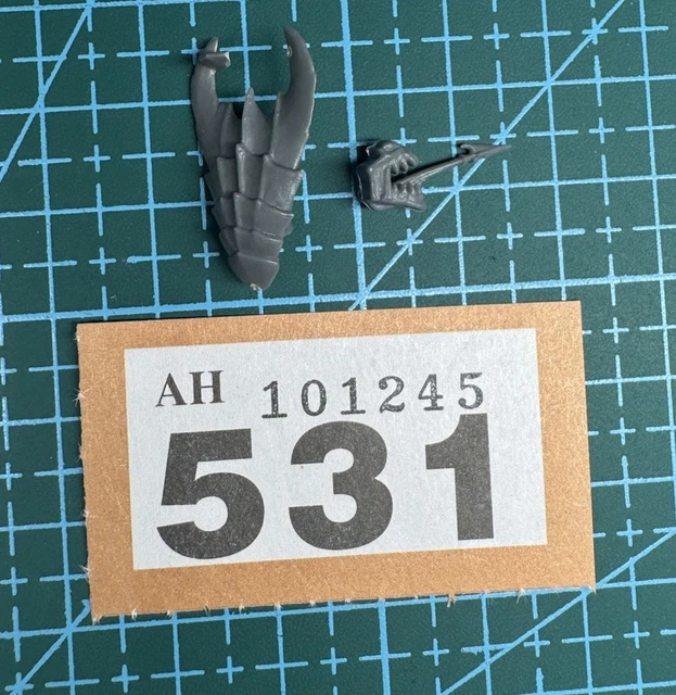 TYRANID WARRIOR HEAD Complete Helmet Crest Chitin 40K Bits Kitbash ...