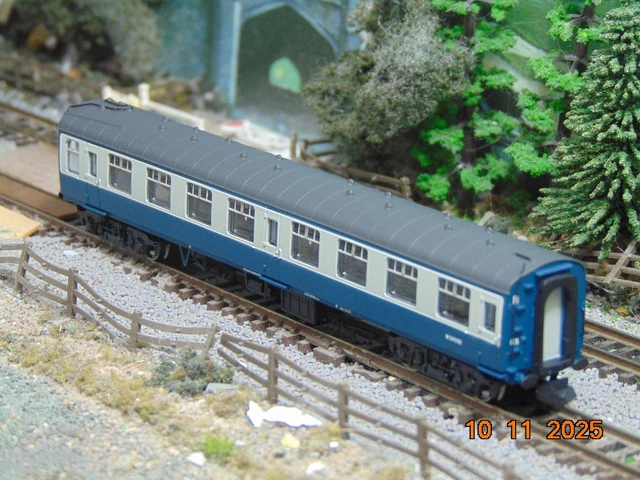 GRAHAM FARISH MK1 BR blue/grey corridor coach. N gauge £12.00 - PicClick UK