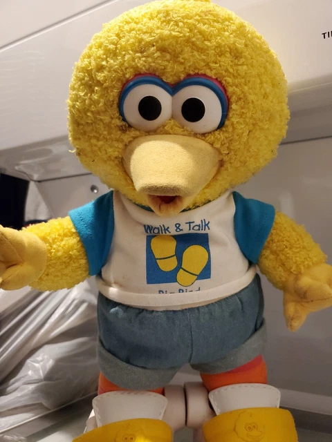 1997 TYCO SESAME Street Walk and Talk BIG BIRD 14" WITH Skates Obo $9. ...