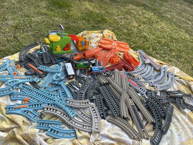 SET OF MATTEL Plastic Thomas The Tank Engine Assorted Track, Motorised ...