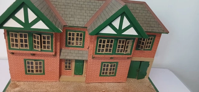 VINTAGE TRIANG 1930S No 62 Dolls Hse Has Some Original Furniture Vgc £ ...