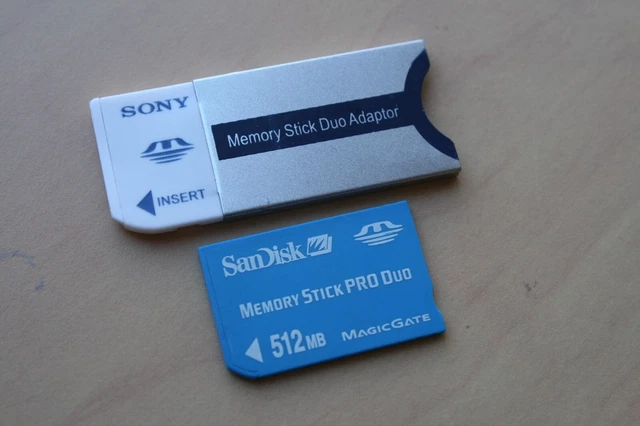 SONY MEMORY STICK Pro Duo Adattatore Msac-M2 + Memory Stick Pro Duo ...