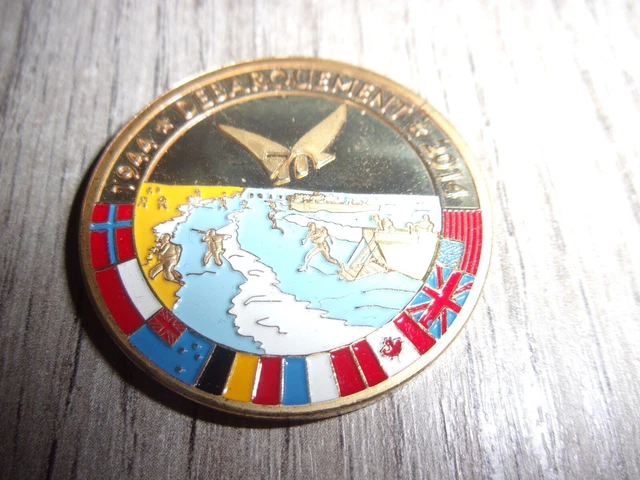 INSIGNE COIN ANNIVERSAIRE 70 ans du Débarquement - doré - Normandie ...