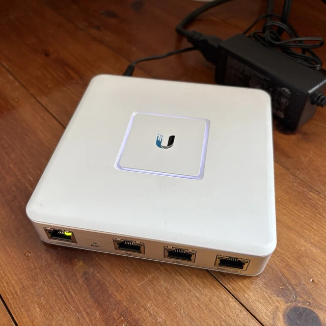 UBIQUITI UNIFI SECURITY Gateway Router USG (Boxed w/ Power supply) £14. ...
