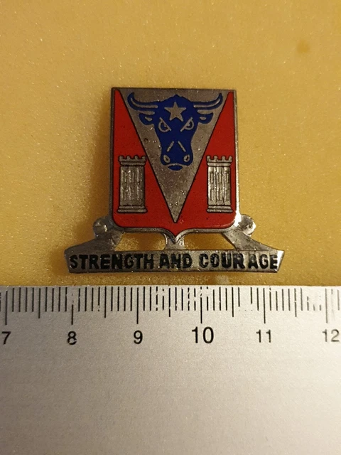US-ARMY CREST, ABZEICHEN Metall, 82nd Engineer Battalion, STRENGTH AND ...