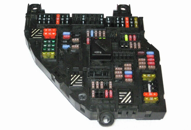 BMW POWER DISTRIBUTION Box; Trunk Fusebox Module; Relay - 61149264923 ...