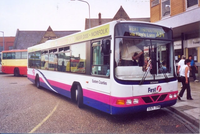 BUS PHOTO S571TPW First Eastern Counties Scania Wright @ Kings Lynn EUR ...