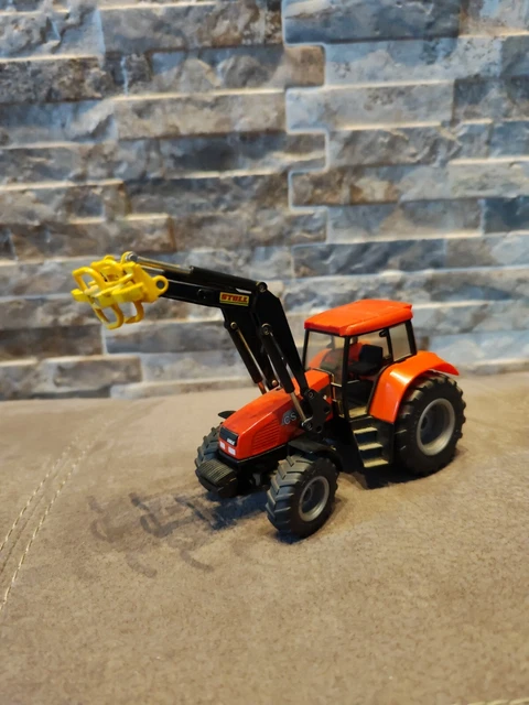 SIKU FARMER 3651 Case CS150 Mit Frontlader Und Folienballenzange EUR 34 ...