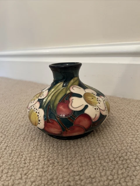 MOORCROFT SQUAT VASE ‘Accolade’ By Emma Bossons. Height 10cm, 1st ...