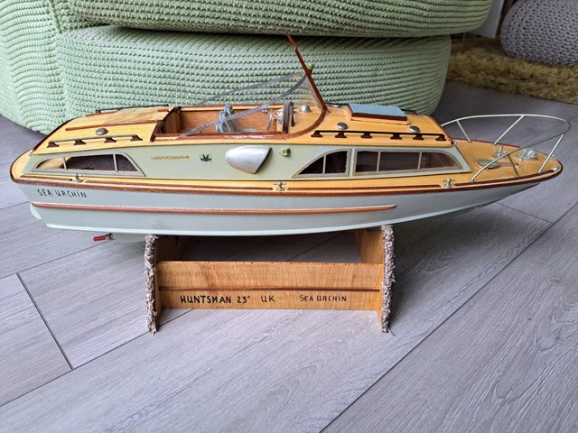VINTAGE FAIREY HUNTSMAN 31 R/C Model Boat, ( Restoration Project ) £95. ...
