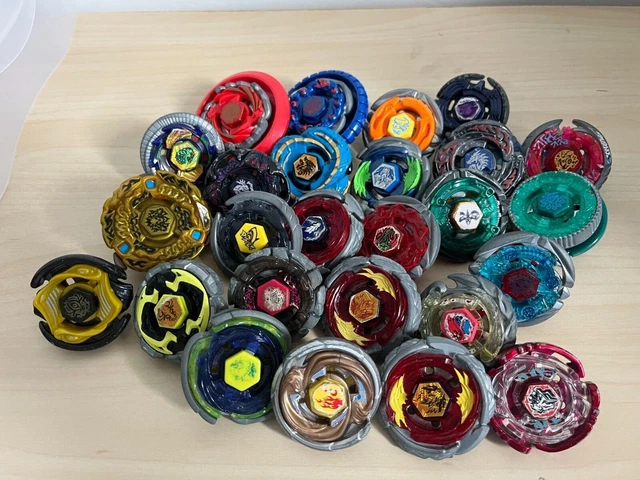 LOT DE TOUPIES Beyblade Hasbro Génération Metal Fusion à l'unité EUR 22 ...