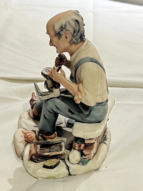 VINTAGE CAPODIMONTE FIGURINE "The Shoemaker" , Appr.16cm Tall No Damage ...