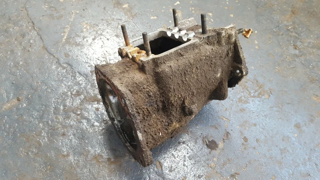 LAND ROVER SERIES 2A Gearbox Casing £29.99 - PicClick UK