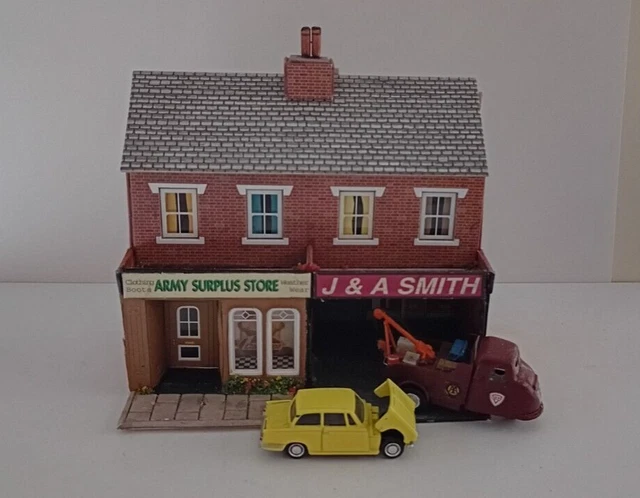 OO/HO SCALE LOW Relief Shop Fronts - Brick Metcalfe PO306 £16.00 ...