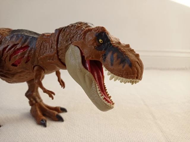 HASBRO JURASSIC PARK World Battle Scar Damage Posable T Rex ...