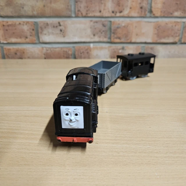TOMY TRACKMASTER THOMAS the tank engine Mixture troublesome trucks Some ...
