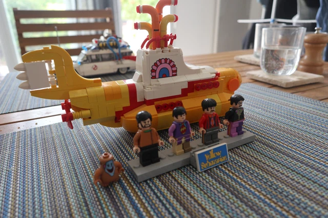 LEGO IDEAS 21306 The Beatles Yellow Submarine EUR 50,00 - PicClick FR