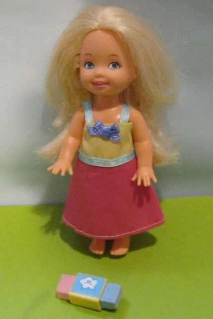 BARBIE LOVE N CARE CHICKEN POX KELLY DOLL 2000 in School Dress/Magic ...