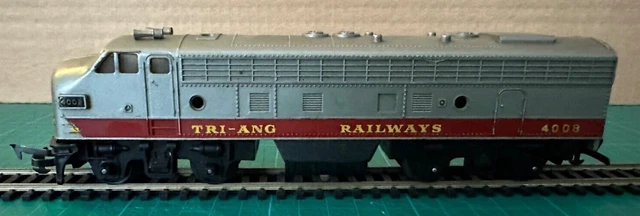 TRIANG RAILWAYS R55/57/58 DUMMY Diesel Locomotive OO GAUGE Silver/Red £ ...