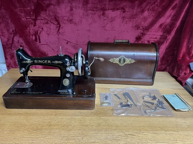 SINGER HAND CRANK Sewing Machine Antique Circa 1890s to early 1900s £ ...