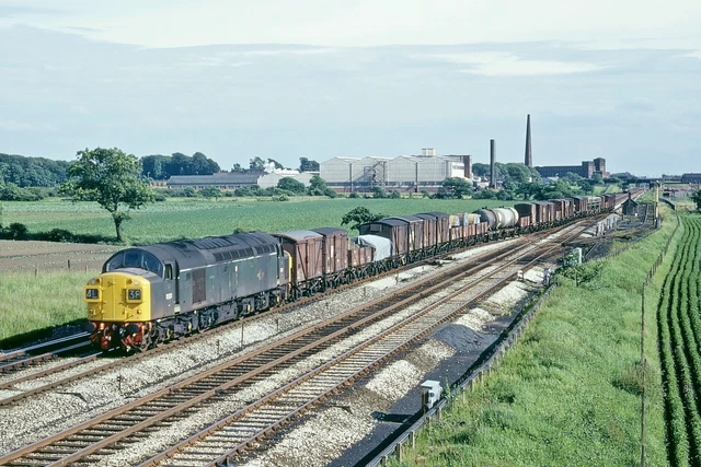BRITISH RAIL TYPE 4 D333 Farington Junction 24/06/68 Rail Photo R1063 £ ...