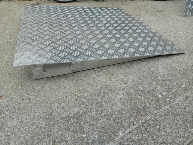 WHEELCHAIR / MOBILITY Scooter Ramp Aluminium Chequer Plate 35" x 35" £ ...