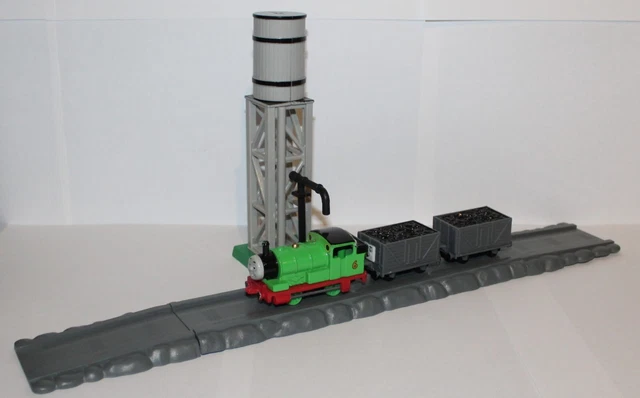 THOMAS THE TANK Engine Water Tower Play Track & Train (Excellent ...