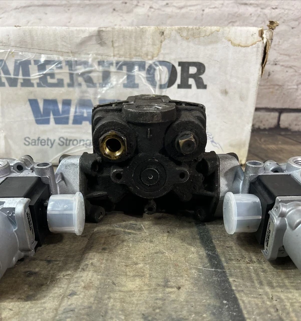 WABCO ABS MODULATOR And Relay Valve Assembly R950134-ST $489.08 ...