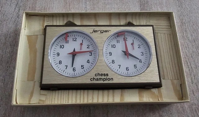 VINTAGE GERMAN JERGER Tournament Chess Clock Model 2-410 Horloge Jeu d ...