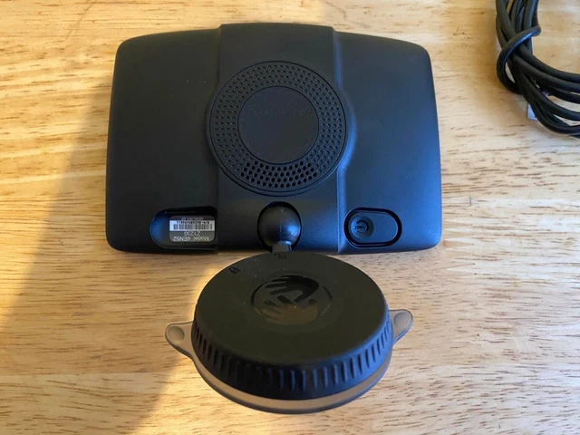 TOMTOM SAT NAV Model 4EN52 Z1230 with USB Charging Lead, Western Europe ...