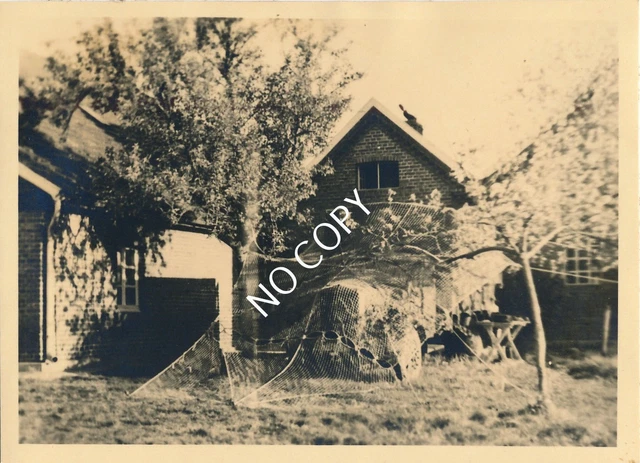 FOTO WK2 FRANKREICH Unterstand der Wehrmacht LKW Truck unter Tarnnetz X182 EUR 34,90 - PicClick DE