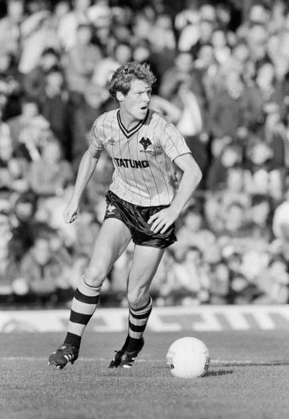 BOBBY COY WOLVERHAMPTON Wanderers v Aston Villa 1983 FOOTBALL OLD PHOTO ...