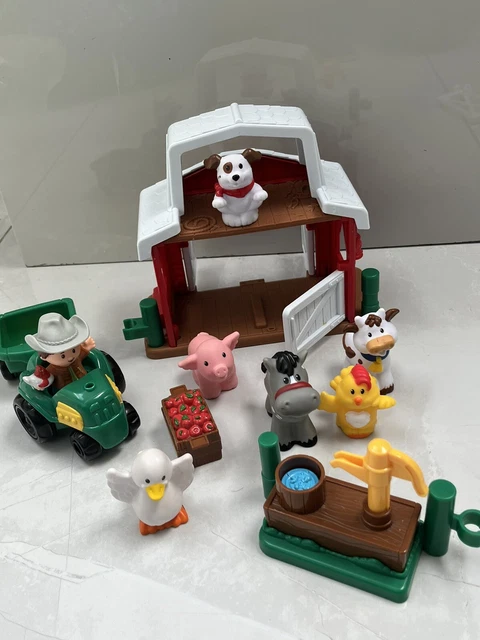 FISHER PRICE LITTLE people Discovering Animal Farm Barn & Tractor Lot ...