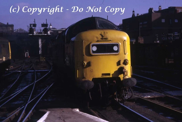 ORIGINAL 35MM DIESEL RAILWAY SLIDE CLASS 55 DELTIC 55021 KINGS CROSS £3 ...