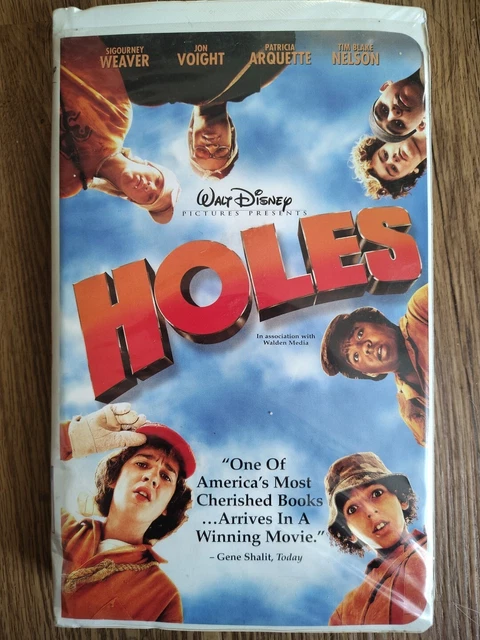 DISNEY’S HOLES VHS 2003 Clamshell Shia LaBeouf Sigourney Weaver £7.86 ...