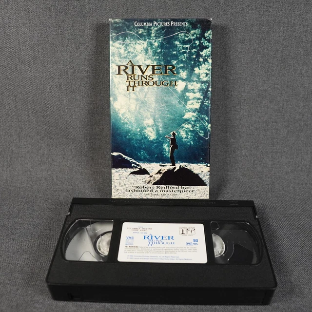 A RIVER RUNS Through It VHS Tape 1993 Columbia TriStar Brad Pitt Drama ...