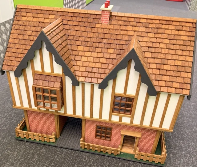 WOODEN TUDOR COTTAGE Doll's House 1:12 Scale 4 Rooms 2 Stories Part ...