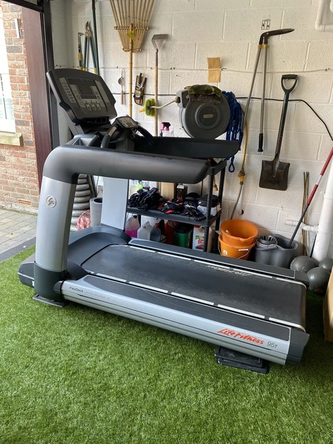 LIFE FITNESS - 95T Elevation Treadmill - BREAKING FOR SPARES (All parts ...