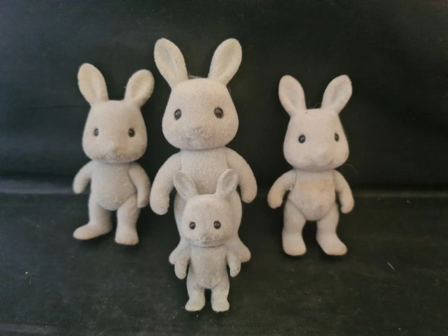 VINTAGE SYLVANIAN FAMILIES Babblebrook Grey Rabbit Family Figure Bundle ...