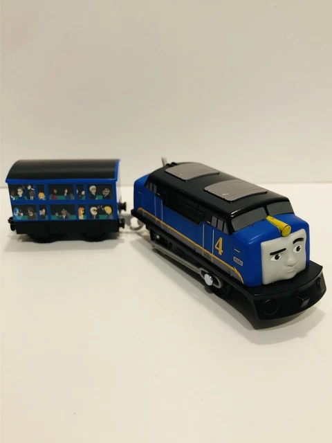 GUSTAVO TRACKMASTER MOTORISED Train Thomas The Tank Engine Christmas ...