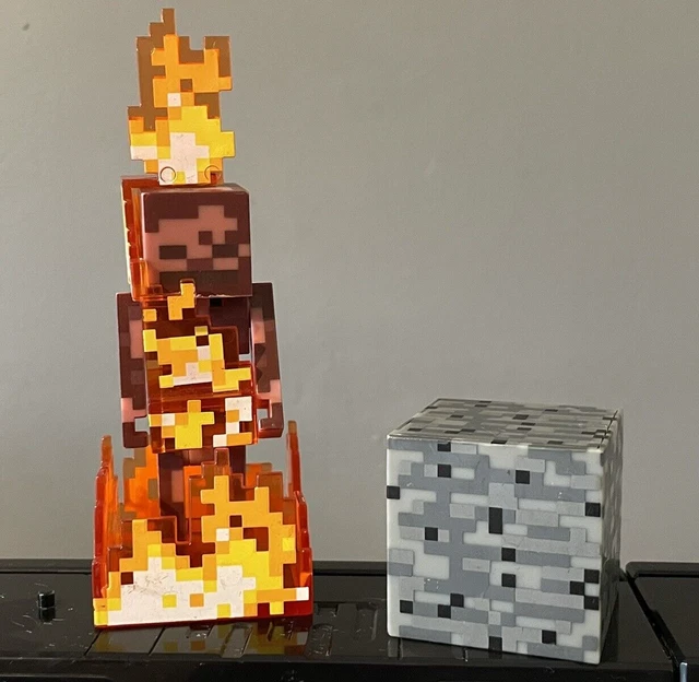 MINECRAFT SKELETON ON Fire w/ Bedrock Block Action Figure Jazwares £12. ...