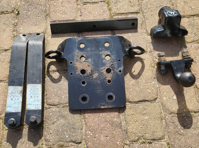 ADJUSTABLE LAND ROVER Defender Tow Bar Complete with Cover £24.80 ...