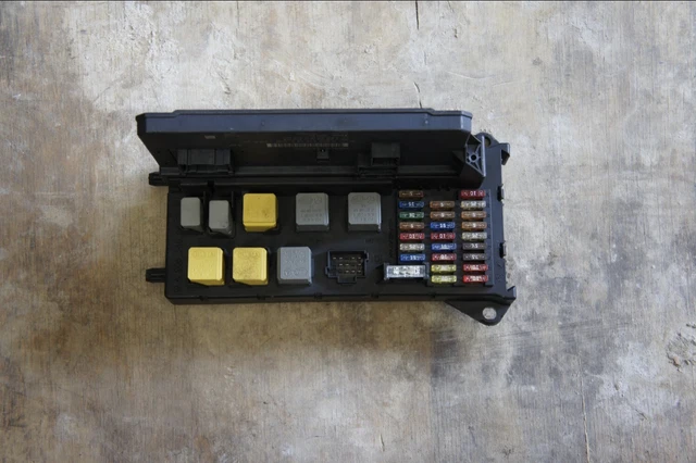 MERCEDES BENZ W906 SPRINTER SAM UNIT FUSE BOX a9066462601 £150.00 ...