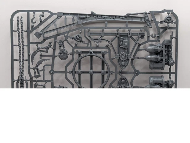 WARHAMMER 40K: SECTOR Mechanicus Galvanic Crane Sprue (SPRUE0210) £26. ...