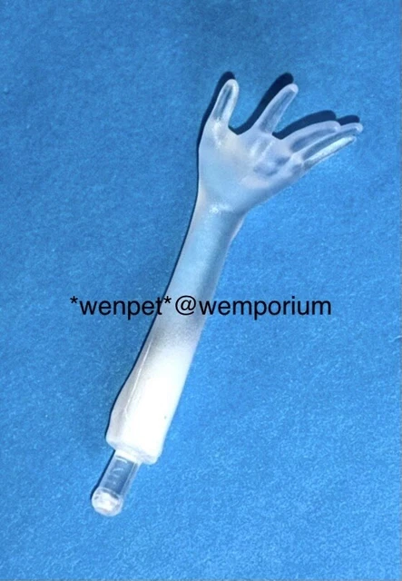 MONSTER HIGH SPECTRA Vondergeist Ghouls Alive Arm Hand Right Doll ...