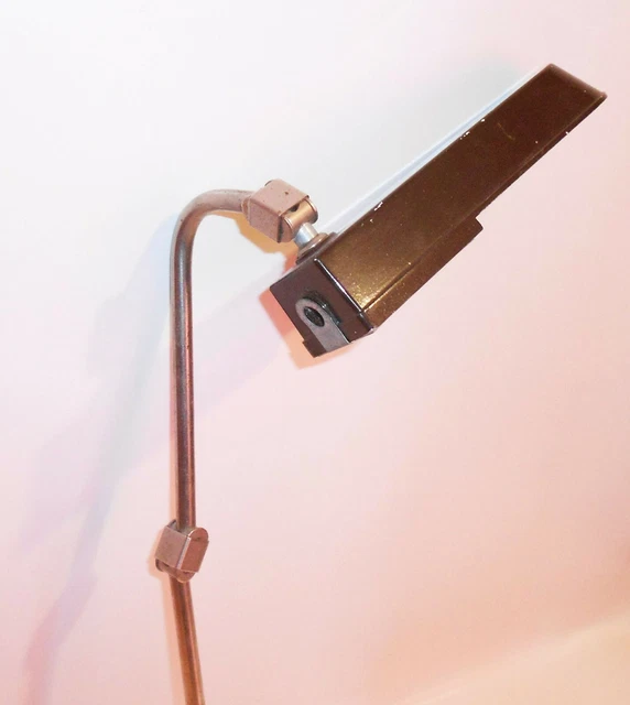 GDR SEWING MACHINE Light Bakelite SBK 11 Arbeitsleute Vintage Lamp $24. ...